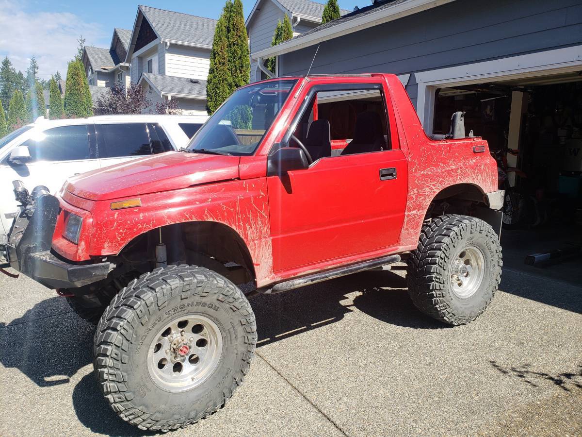 1998 Chevy Tracker, Toy axles, ARBs, 35s - BuiltRigs