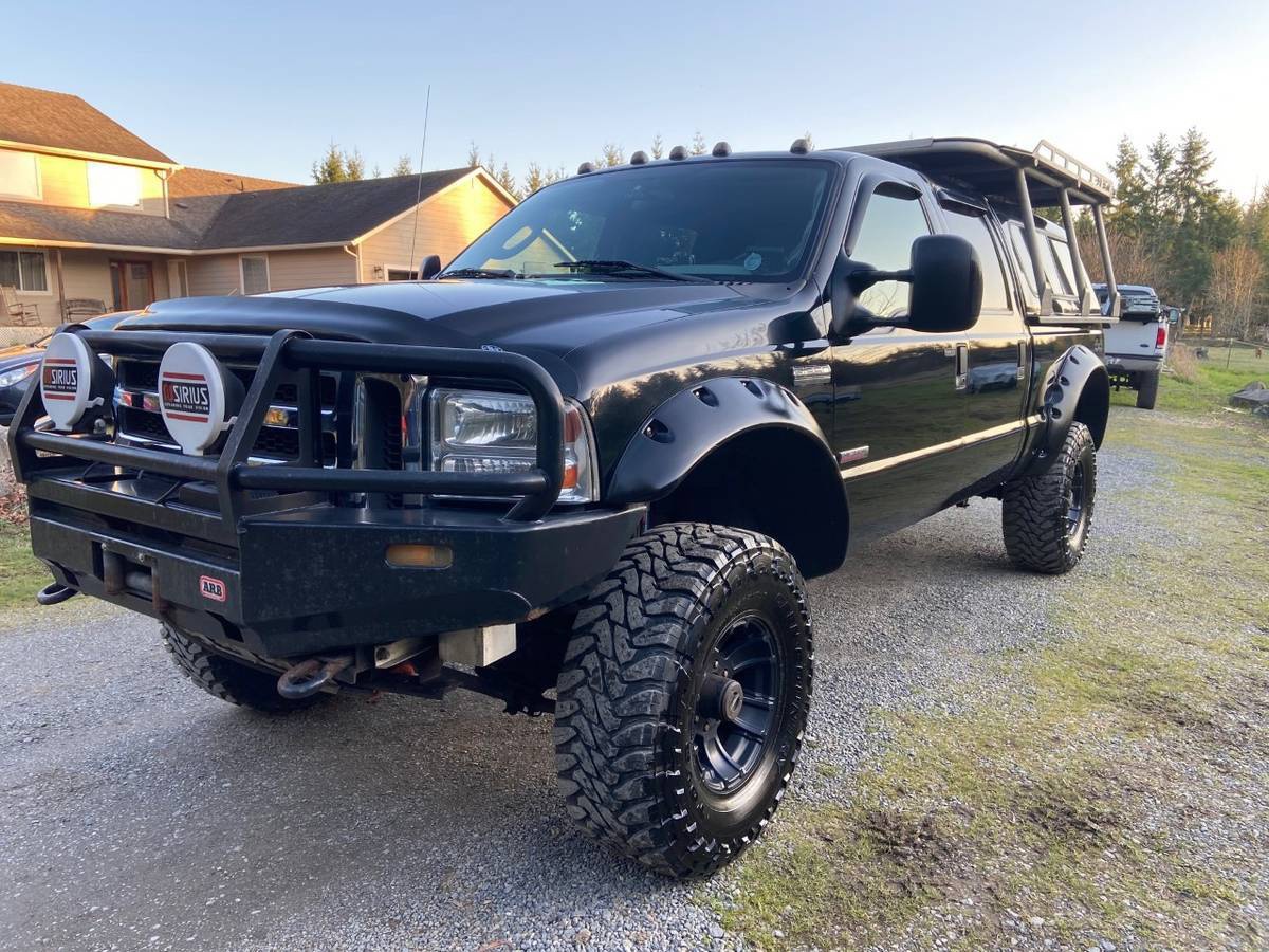 2005 Ford F-350 Lariat Powerstroke - BuiltRigs